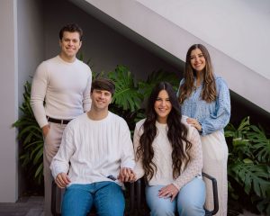 oe-Navarro-Jacob-Petersen-Julia-Petersen-Kirby-Kelly - Rush To Press